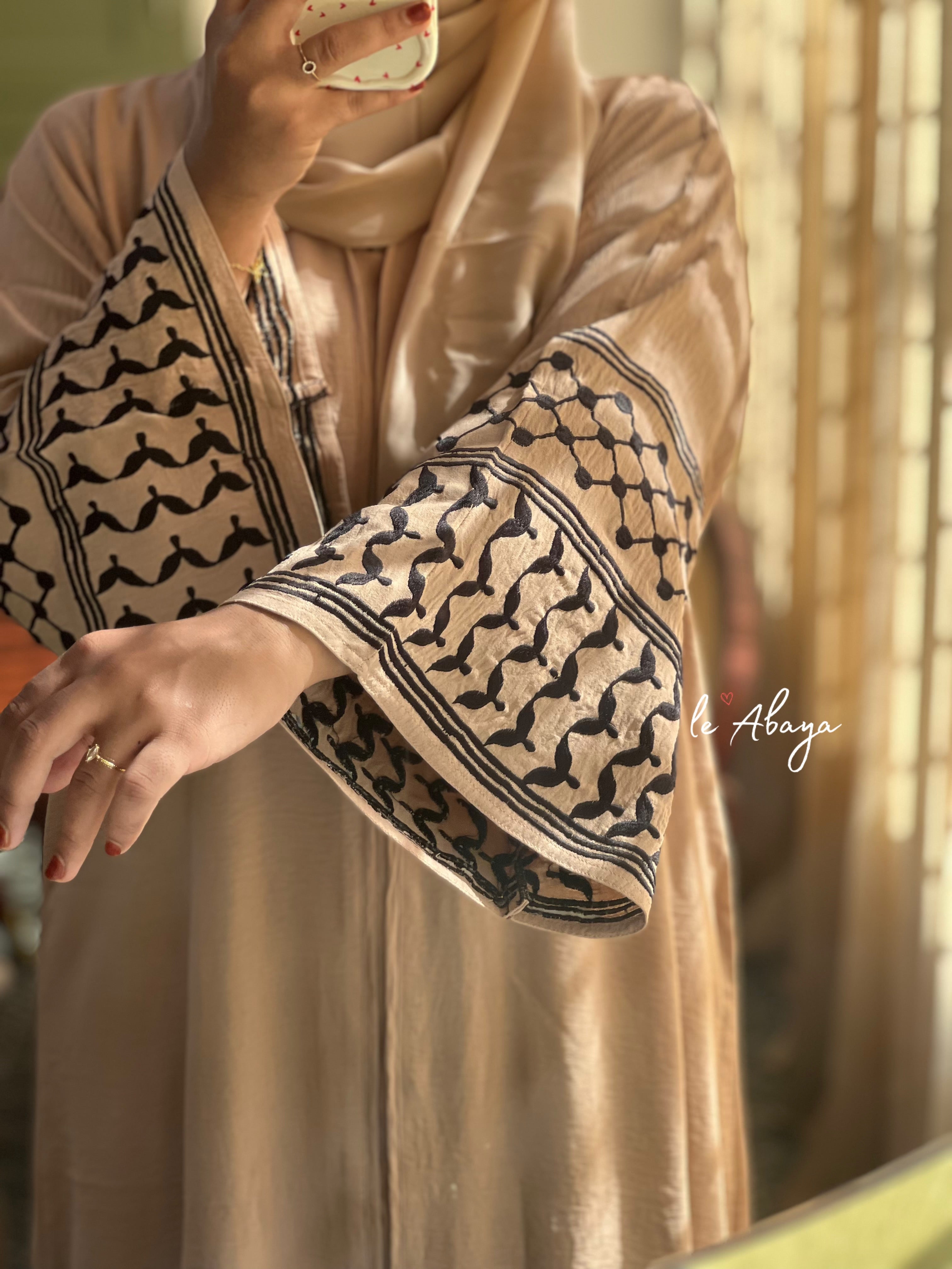 Keffiyeh Abaya – le Abaya